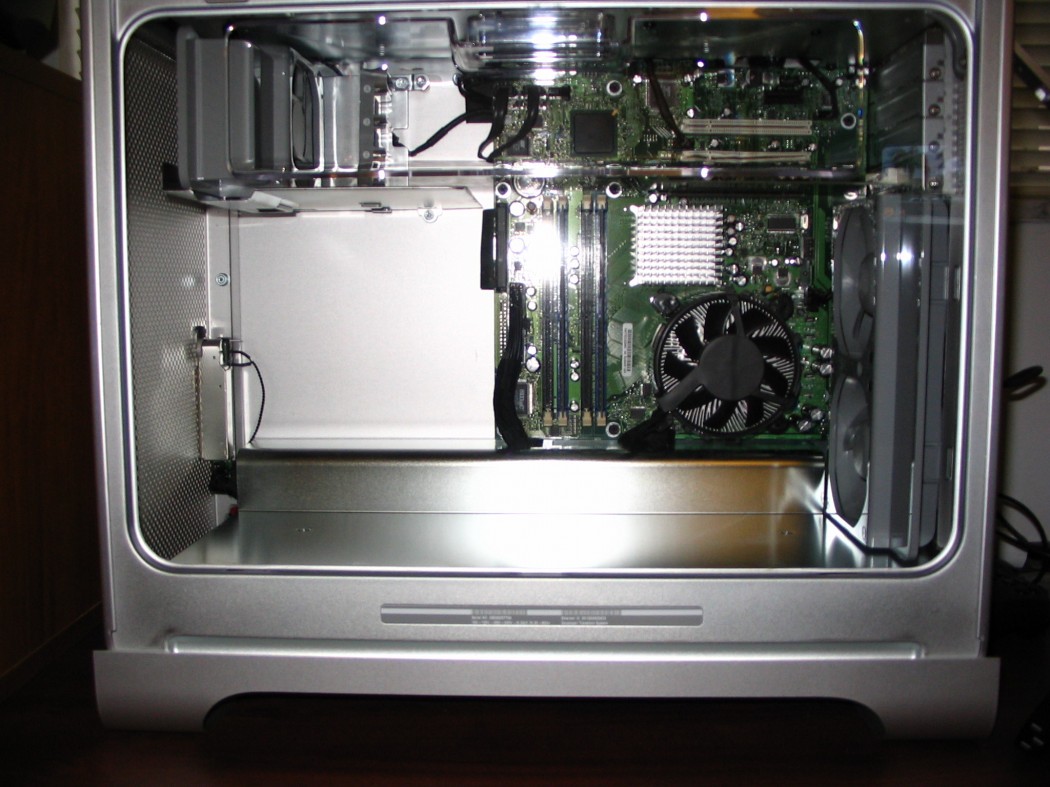 ADP2,1 : l'Apple Developer Transition Kit de 2005 - Le journal du lapin