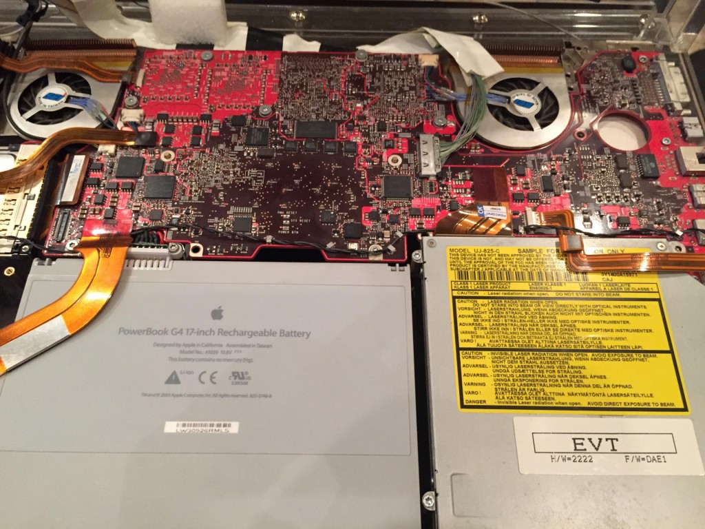Un prototype de PowerBook dual G4 - Le journal du lapin