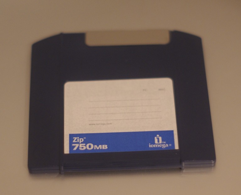 Récupérer des données : les ZIP | Le journal du lapin