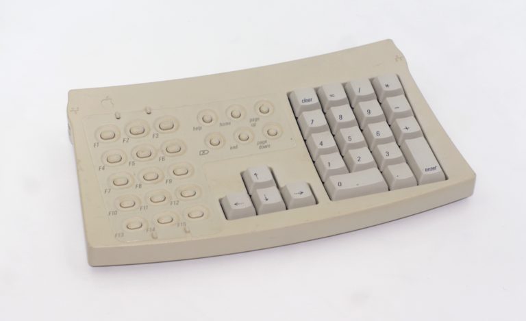 L'Apple Adjustable Keyboard, un clavier ergonomique - Le journal du lapin