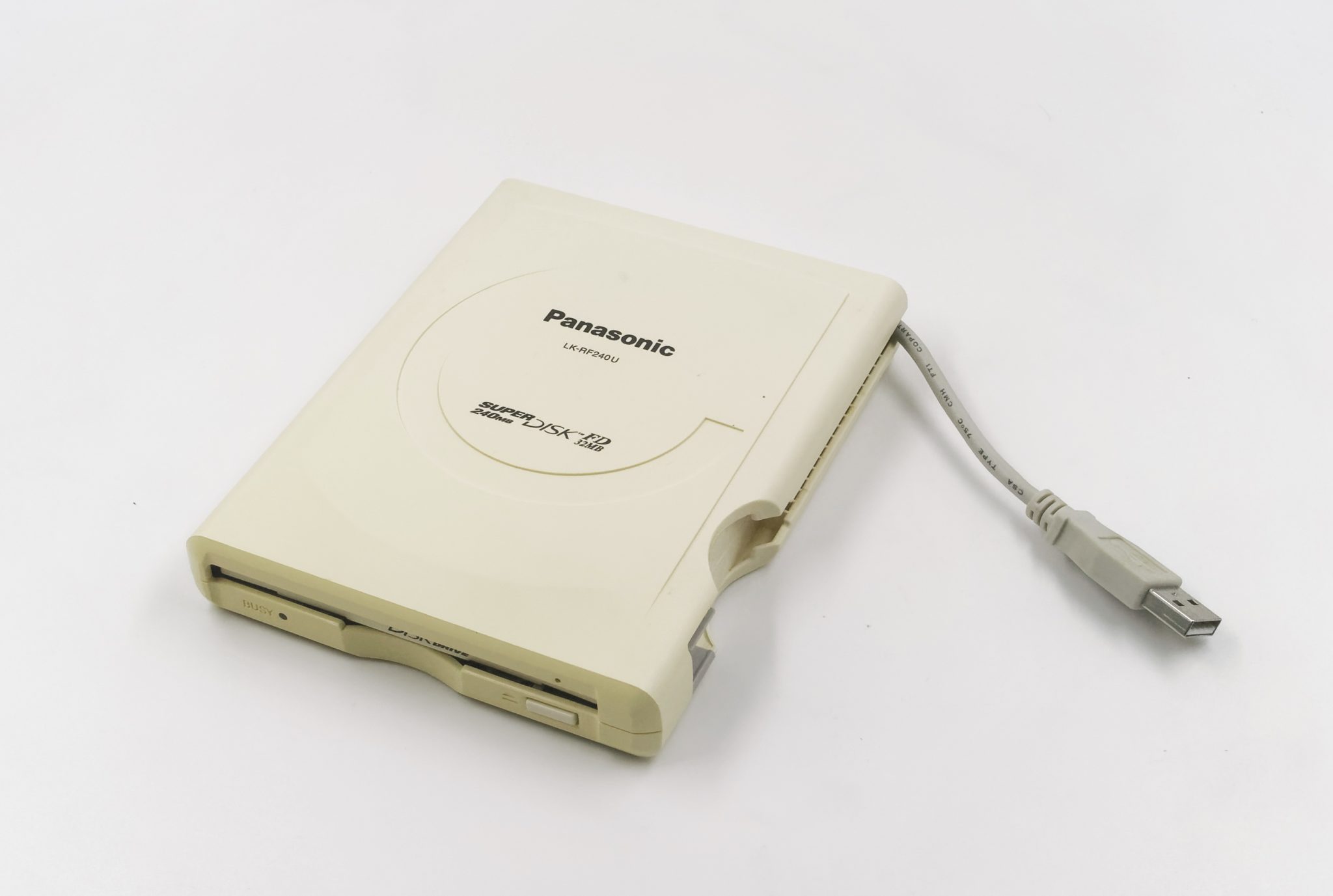 SuperDisk LS-240 : jusqu'à 32 Mo sur une disquette 1,44 Mo - Le journal ...