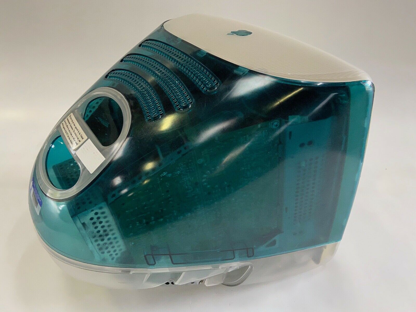 Un prototype d'iMac G3 - Le journal du lapin