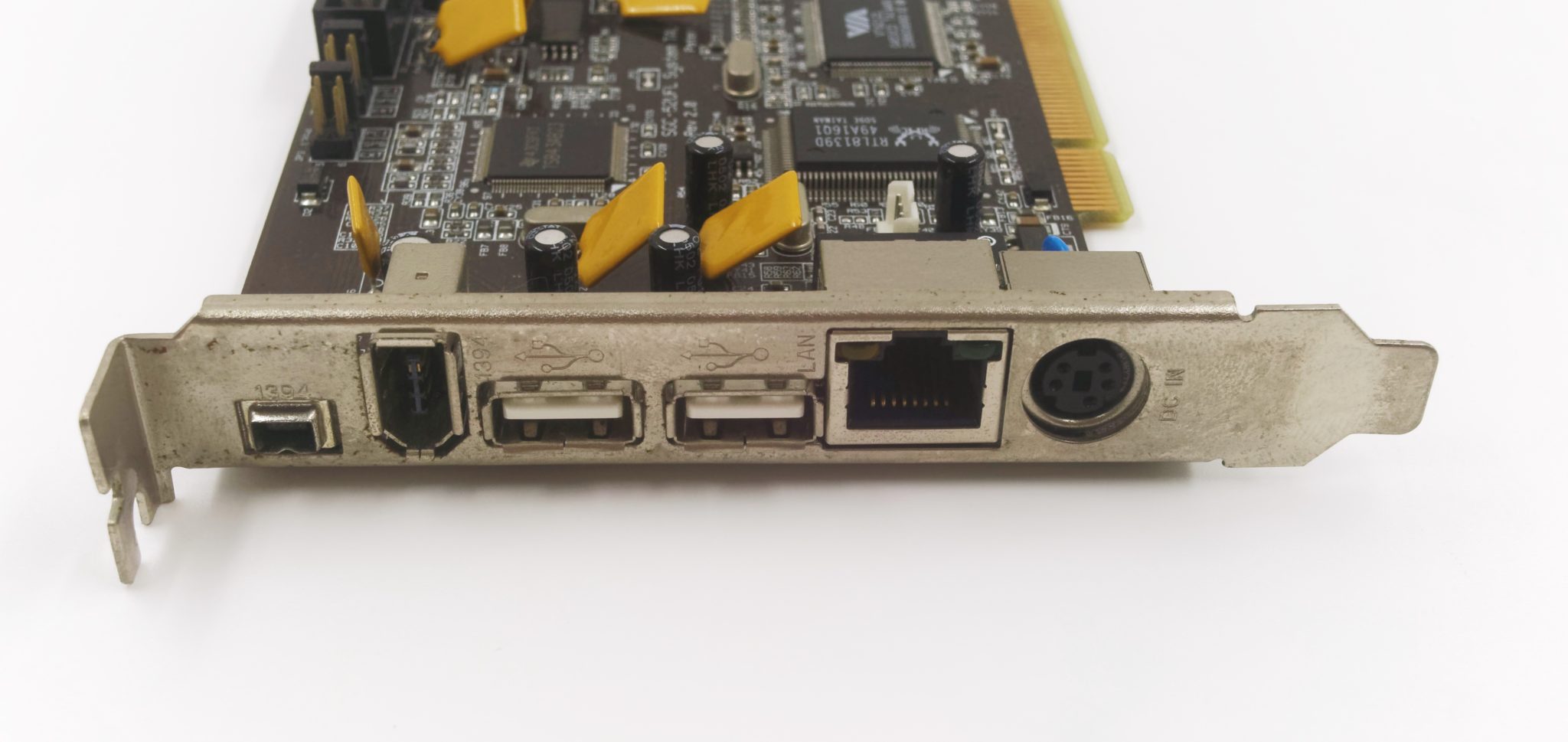 Un échec avec une carte PCI 3-en-1 (USB, FireWire, Ethernet) - Le journal du lapin