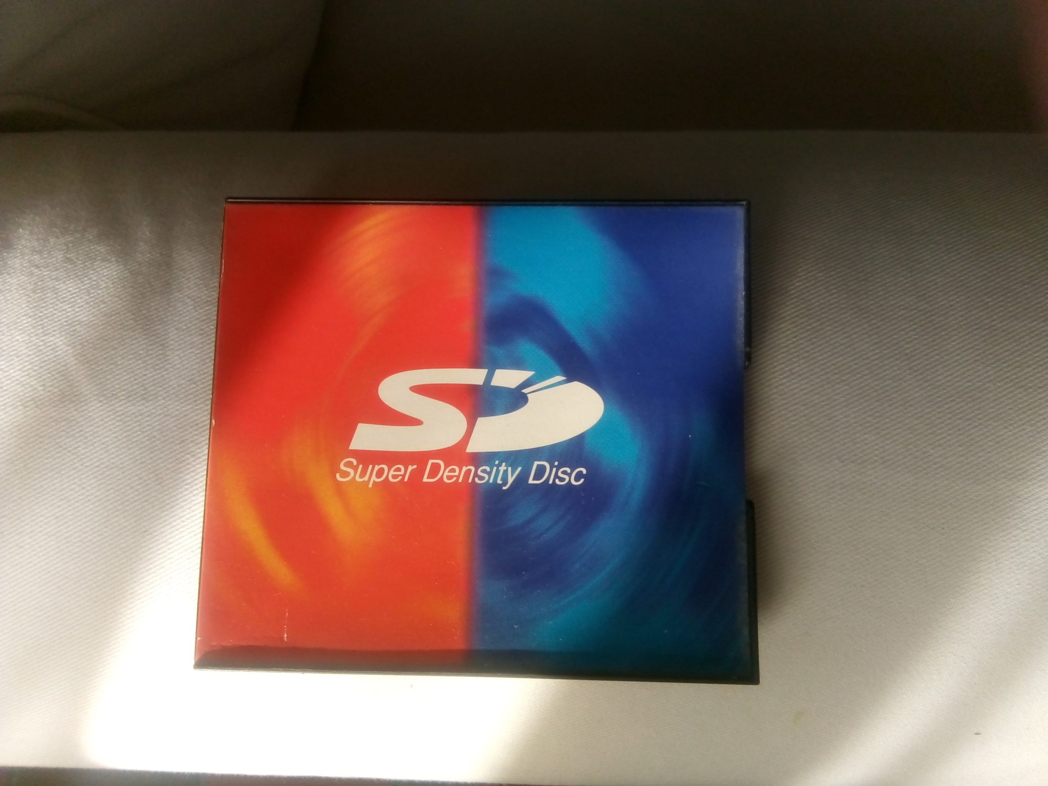 Super Density Disc, le disque qui a donné son logo aux cartes SD - Le ...