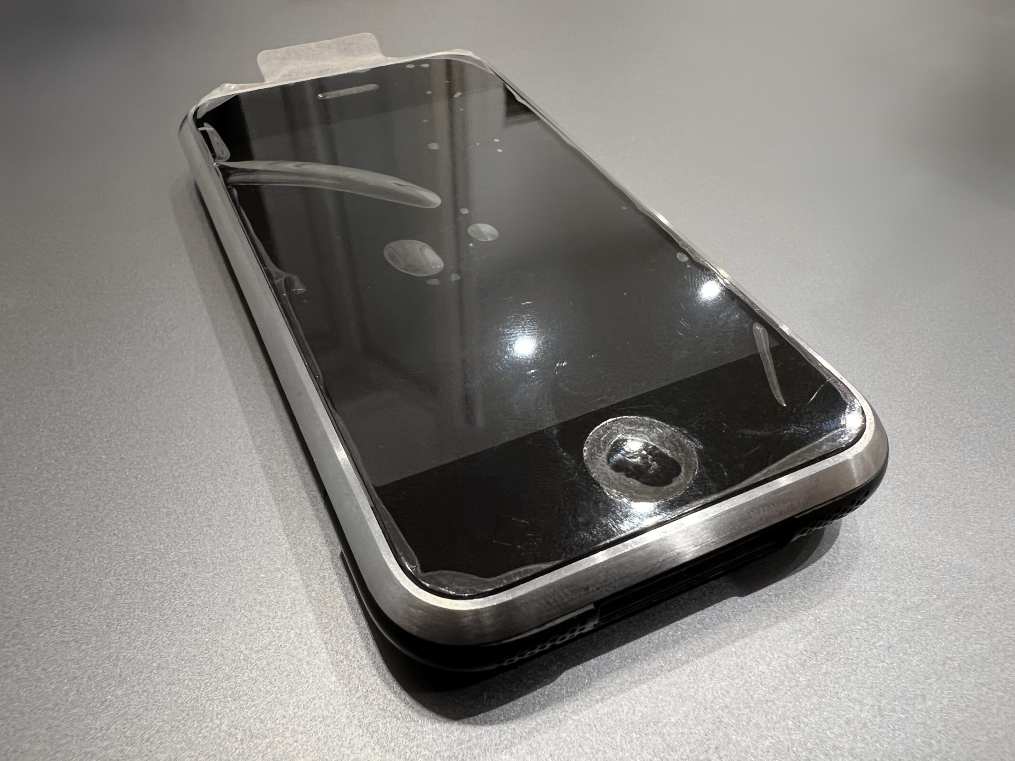 Un joli prototype du premier iPhone - Le journal du lapin