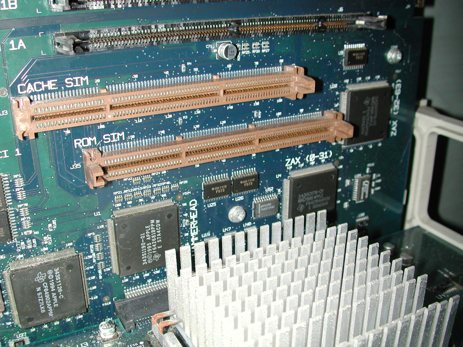 Un prototype d'Apple Network Server, l'ordinateur Apple sans Mac OS ...